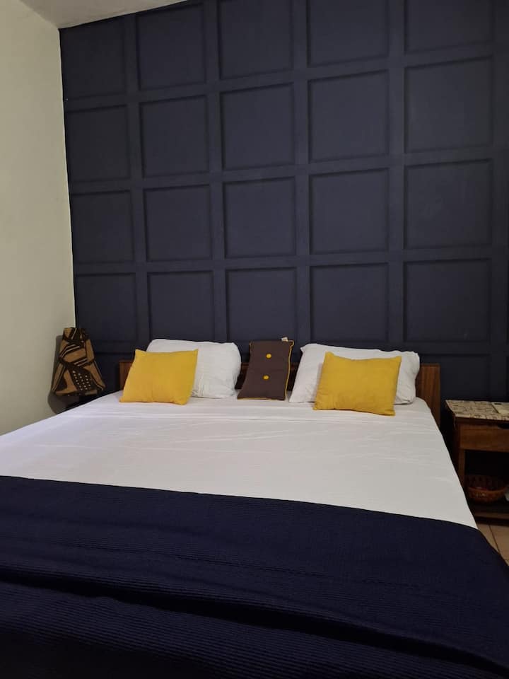 Chambre & Sdb Privée - ÉLectricité 24h/24 Inclus - Bamako