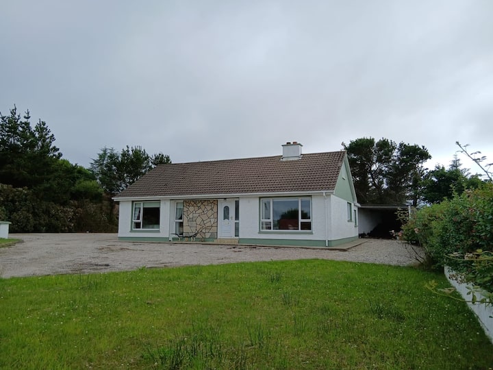 "Jeans" 3 Bedroom Family House - Dunfanaghy