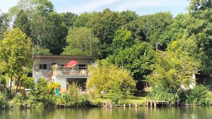 Le Chalet Du Bord De Loir, Les Pieds Dans L'eau. - Cloyes-sur-le-Loir