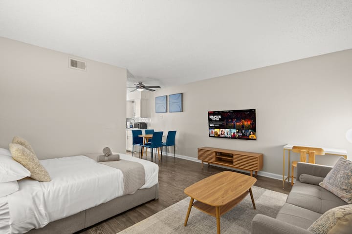 Stylish South Austin Studio - Near Zilker - Austin