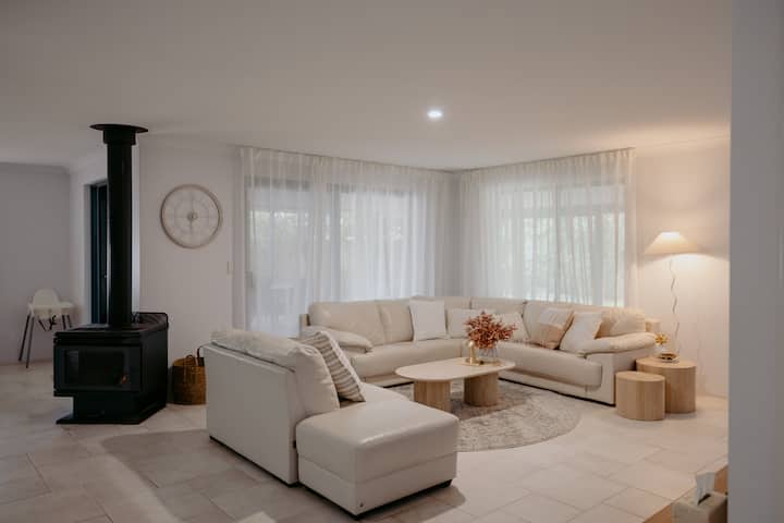 Luxury At The Cove—coastal Retreat Near Quindalup - Dunsborough