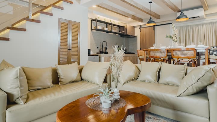 Loft42 U4,solar-powered, 10min To Lgp, Free Park - Legazpi City