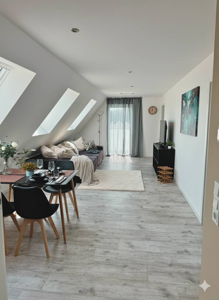 Liviq – Helle Dachwohnung Mit Balkon Für 5 Gäste - Leinefelde-Worbis