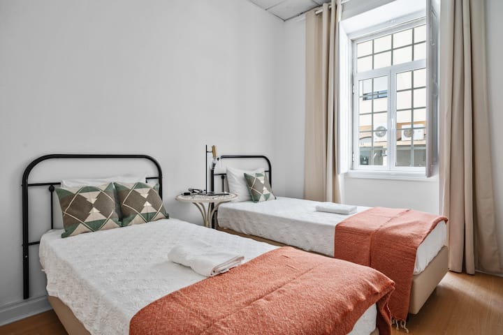 Twin Room With Shared Bathroom - Faro