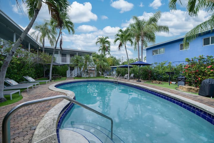 Relaxing 3br Stay W/ Pool Access & Parking - The Bahamas
