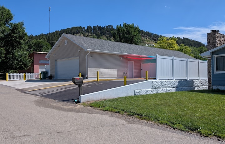 Rally Oasis, Quieter Neighborhood - Sturgis, SD