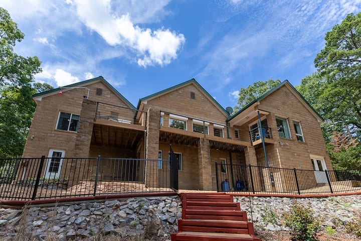 Peaceful Retreat W/lakeview In Hot Springs Village - Hot Springs Village, AR