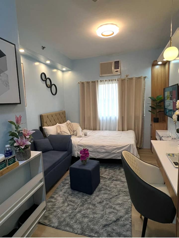 Airbnb•studio City Alabang•pool+with Pay Parking - Muntinlupa
