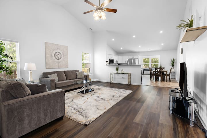 *Extended Stay* Fishers Indiana Rental - Fishers, IN