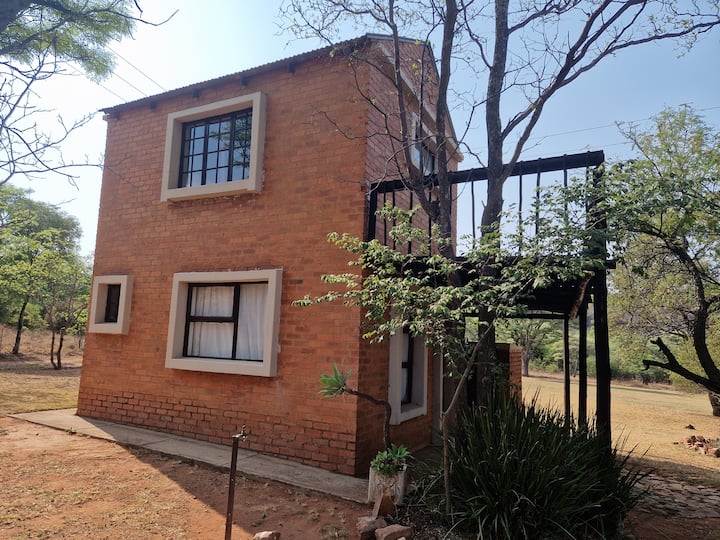 Kiasoma Lodge
The Sun And Moon House - KwaMhlanga