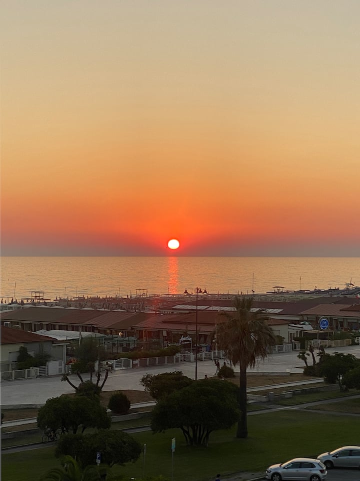 Quarto Piano Vista Mare - Viareggio