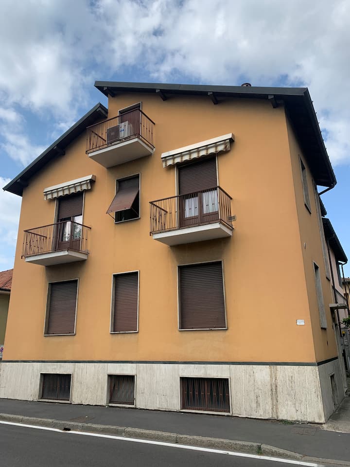 La Casa Di Coco. Milano.intero Alloggio:
4 Ospiti - Saronno