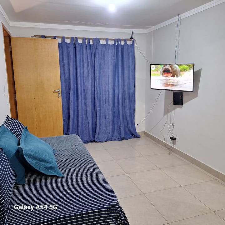 2 Minutos Do Aeroporto- 3 Qtos Com Ar, 3 Banheiros - Campo Grande