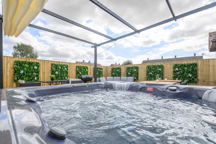 The Cosy Tap - At The Retreat. Entire Ex Pub - Selby