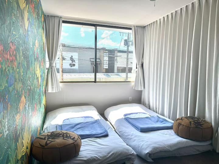 Twin Japanese-style Room With Futons203 - Omachi