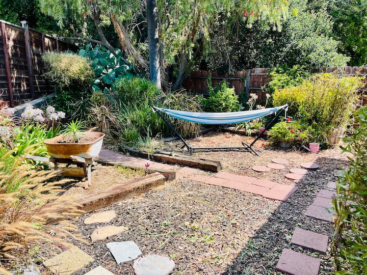 Roomy 3br Oasis By Zoo & Trails - San Leandro, CA