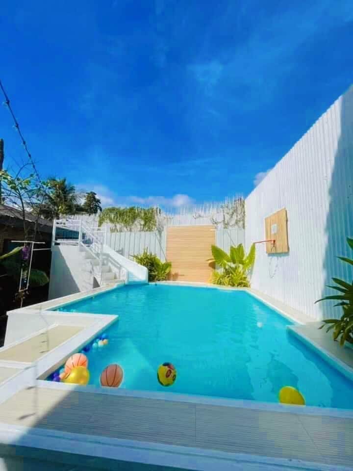 20-24 Pax - Whole Place W/ Ktv&pool (Near Airport) - Puerto Princesa