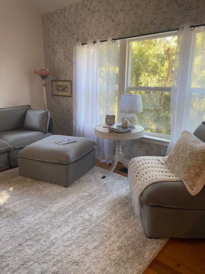 Romantic Victorian Forest Retreat.5 Gated Acres - Atascadero, CA