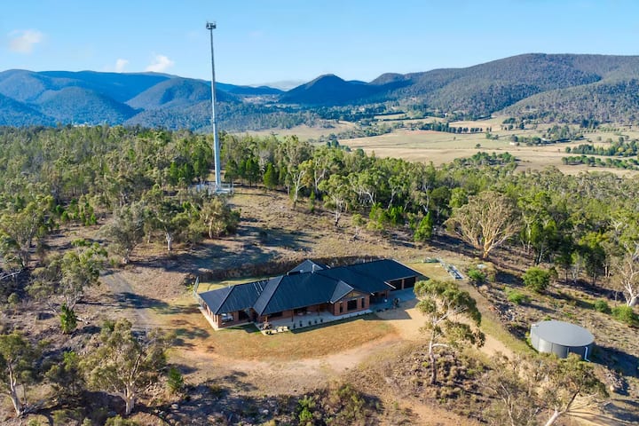 Janaki Farmhouse - Top Of Hill At Cooma (Nbn Tower - クーマ