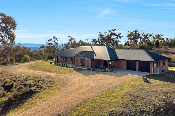 Janaki Farm House Is Beautiful Natural Location - Cooma