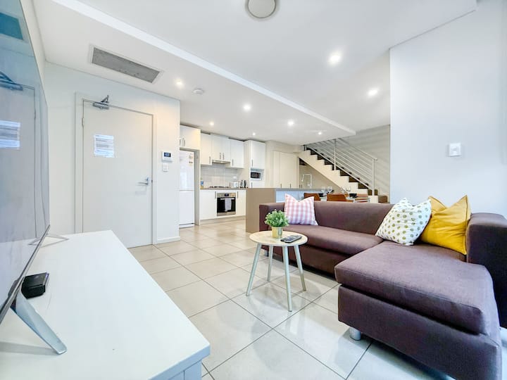 3-br Apt: 6-mins To Sydney's Cbd & Free Parking - Camperdown