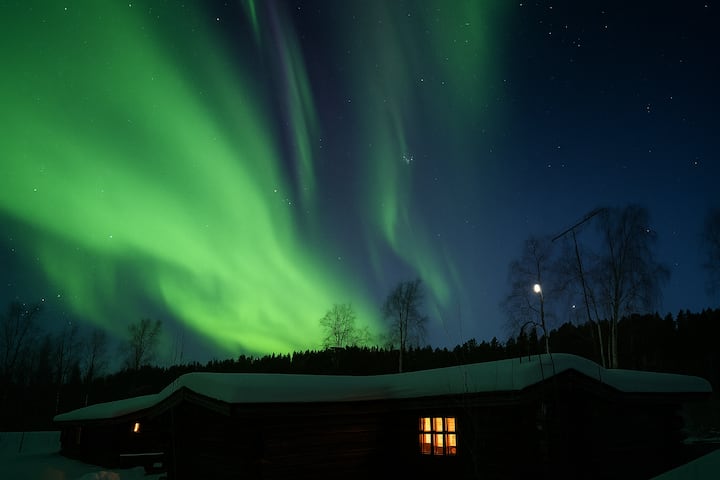 A Beautiful Log Villa By The Ivalo River - Inari