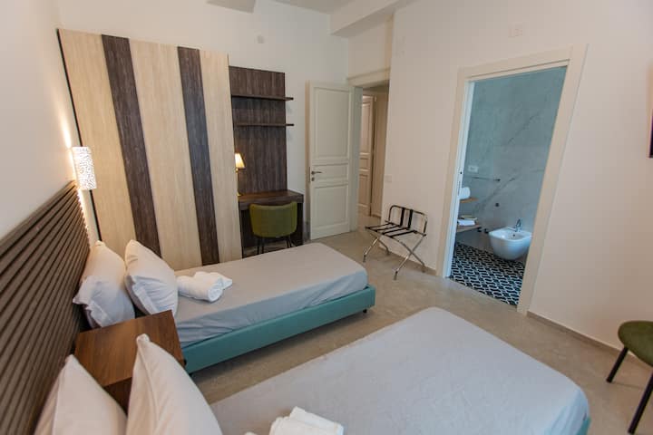 Camera Doppia Letti Singoli - Messina