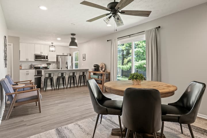 Fishers Home - Near Downtown - フィッシャーズ, IN
