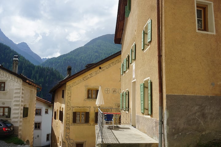 Charmantes Engadinerhaus In Ardez - Guarda