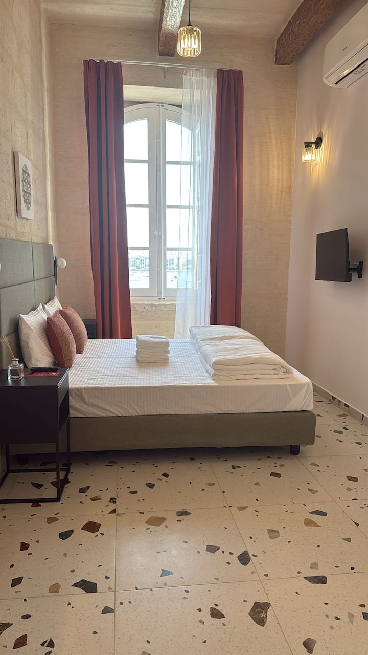 Grand Terrace 4 - La Valette