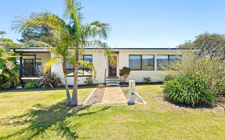 Sea Breeze - Tuross Head