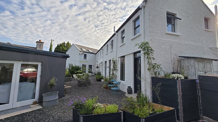 Ballymore Retreat~room 6 - Blessington