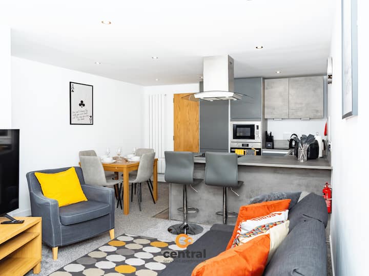 2 Bedrooms - City Centre - Smart Tvs In All Rooms - Dundee, UK