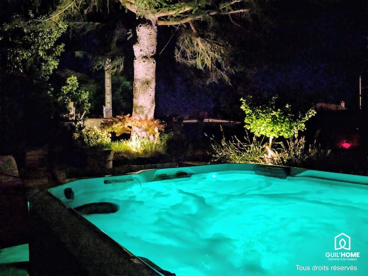 Longère * Jacuzzi * Terrasse * Jardin * Parking - Orleans