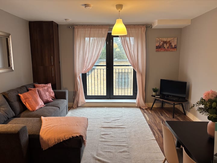 Hill Apartment - 1 - Bedroom Apt - Dún Laoghaire