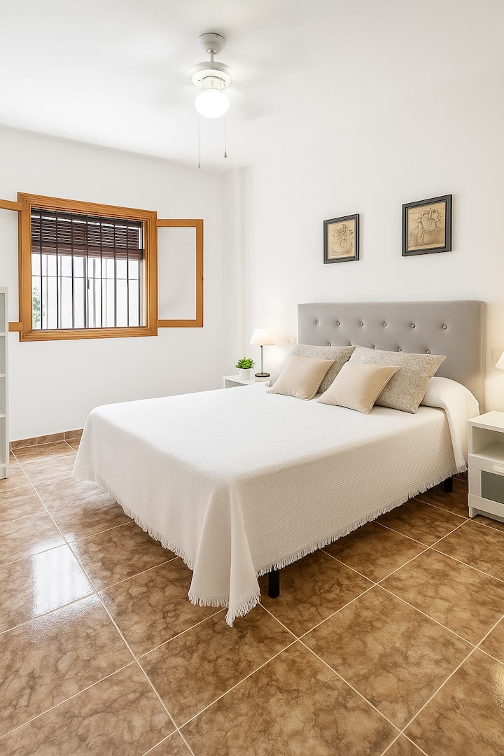 Comfortable Apartment – 4 Min Walk To Beach! - Los Alcázares