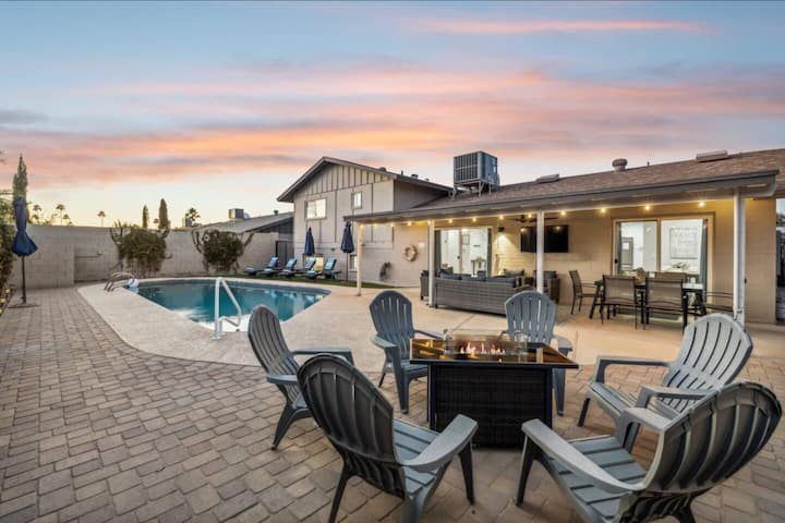 Old Town - 6bd + Heated Pool + Hot Tub + Game Room - Scottsdale, AZ