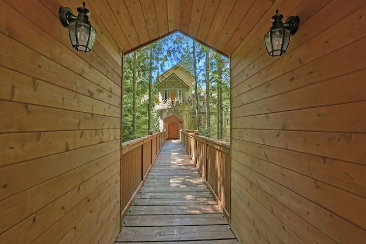 Wiseman Castle- Beautiful Waterfalls! - Houses for Rent in Sedro ...