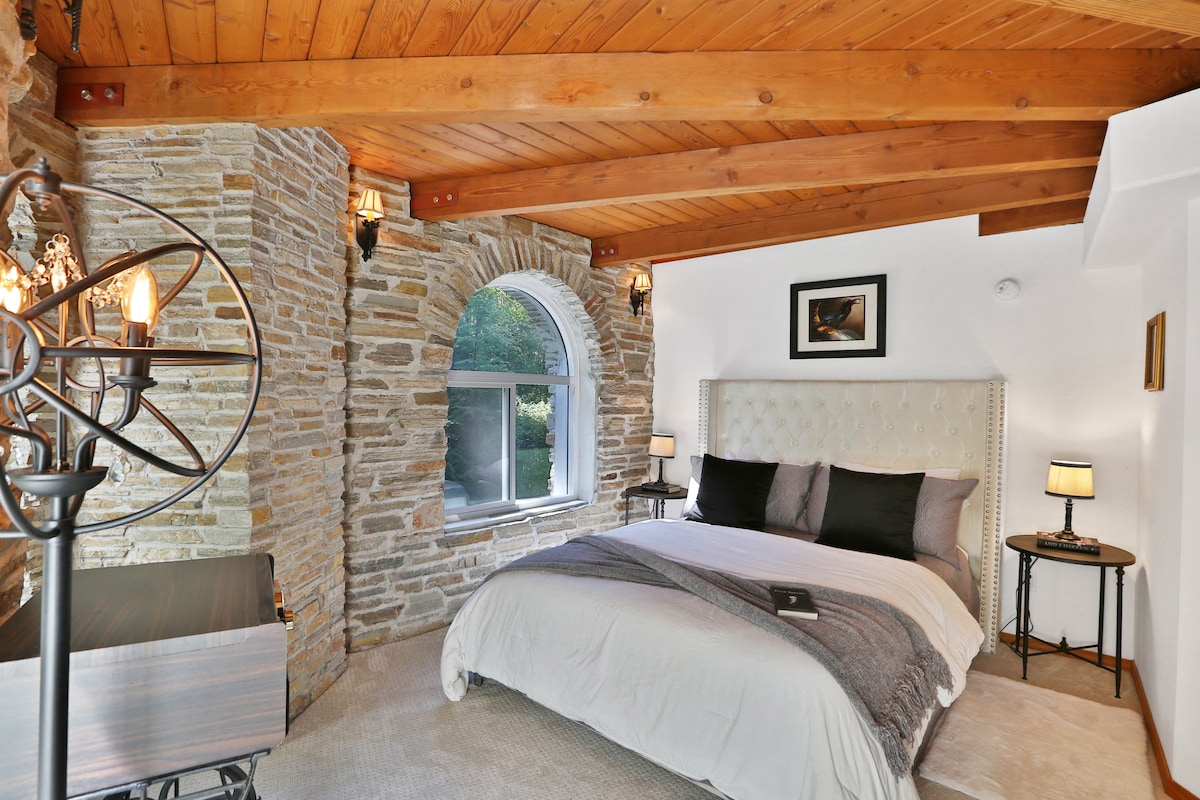 Wiseman Castle- Beautiful Waterfalls! - Houses for Rent in Sedro ...