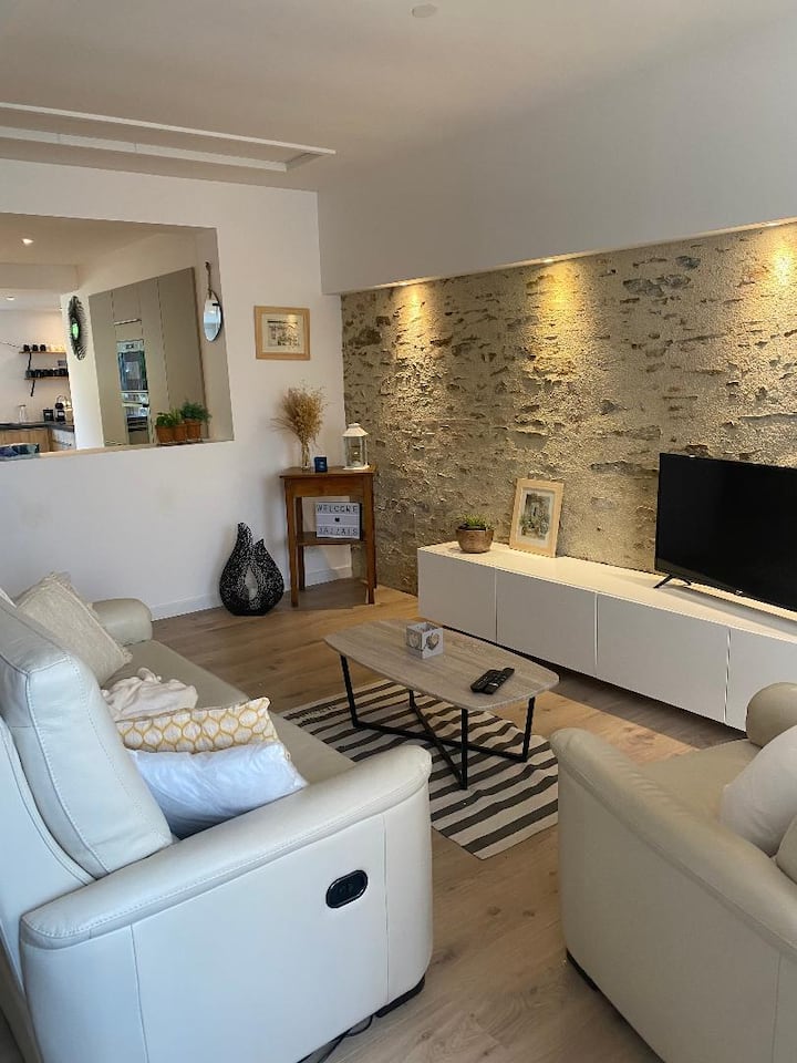 Charmante Maison En Pierre, Avec Jardin Privé - Maine-et-Loire