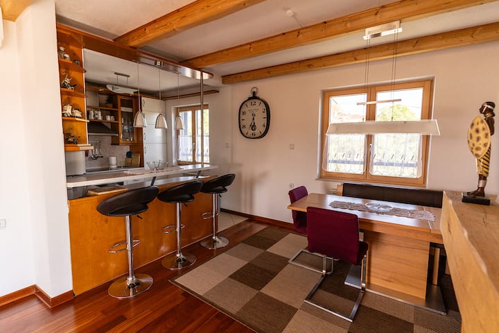 Apartment With Private Terrace And Parking (6+1) - Hrvatini