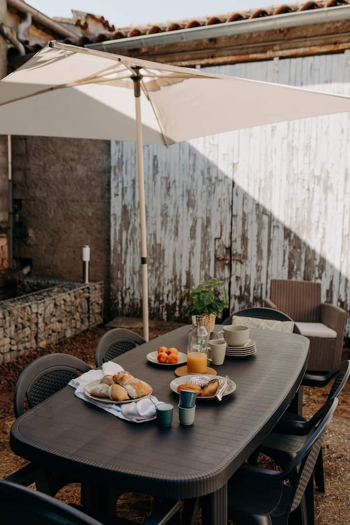 Maison De Charme Ardèche Park., Cour Privée, Calme - Aubenas