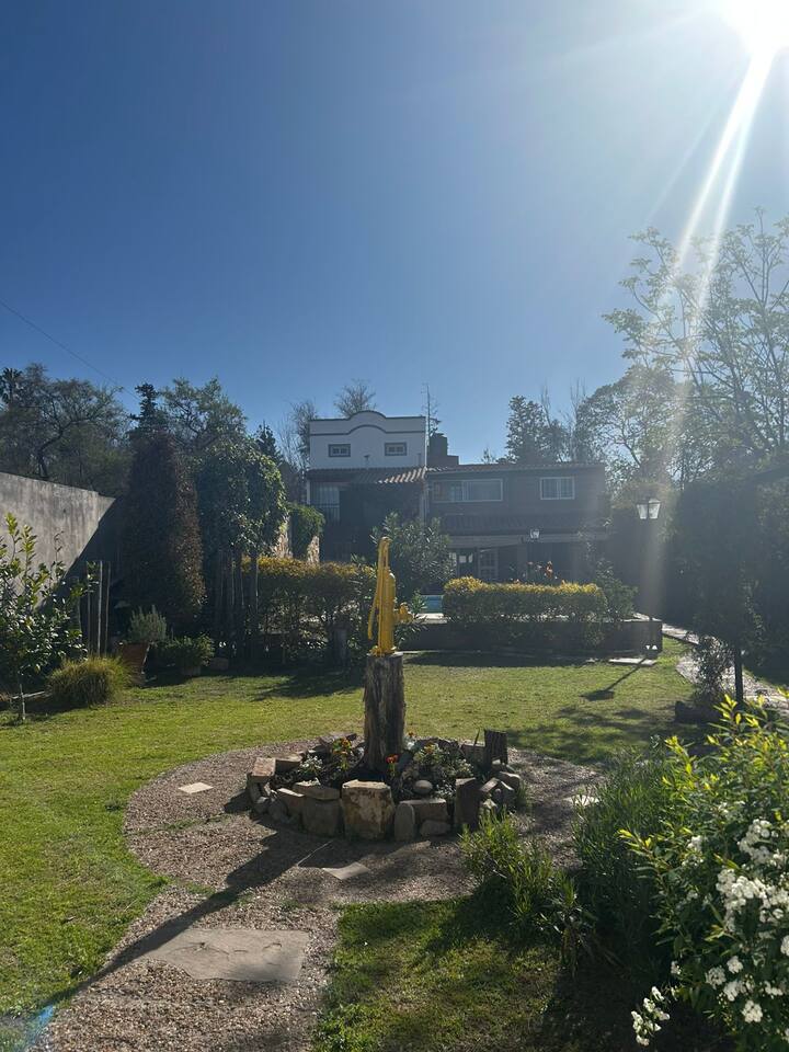 Casa Para 8, Parquizada Y Con Pileta - Salta