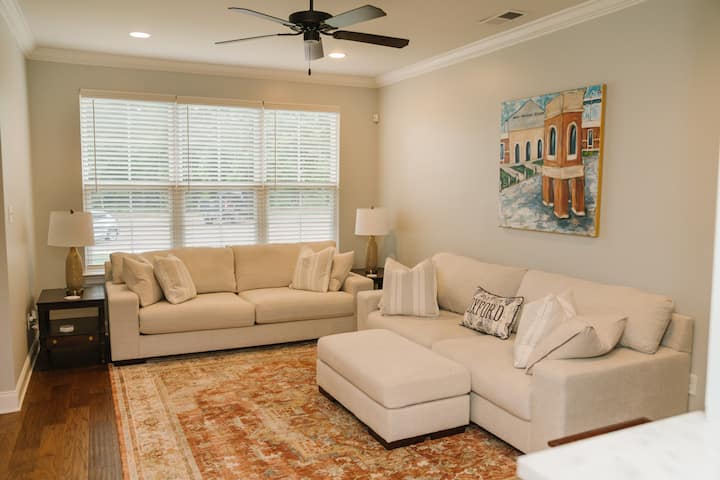 3br/ 3.5 Ba, Cheer In Style! 2 Miles To Campus - Oxford, MS