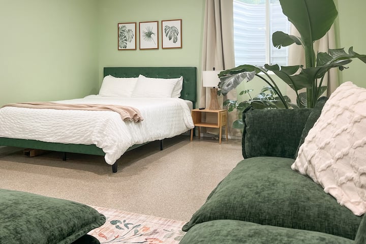 The Restful Hideaway: King, Queen, Laundry - Twin Falls, ID