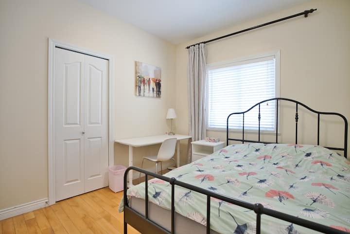 [East Van Retreat] • Pleasant & Practical • - Vancouver