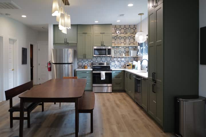 4 Min To Twu 3 King Bed 3 Full Baths W/ Parkings - Denton, TX