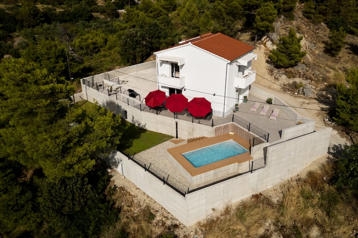 Secluded Paradise W/ Heated Pool & Panoramic Views - Podstrana