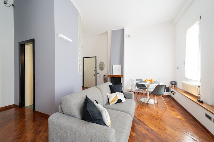 [Historic Centre] Bright, Elegant Loft - Bologna