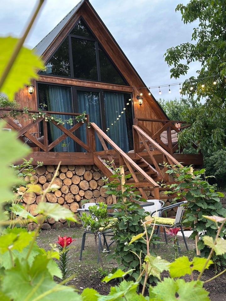 Tasia's Cottage - Georgia